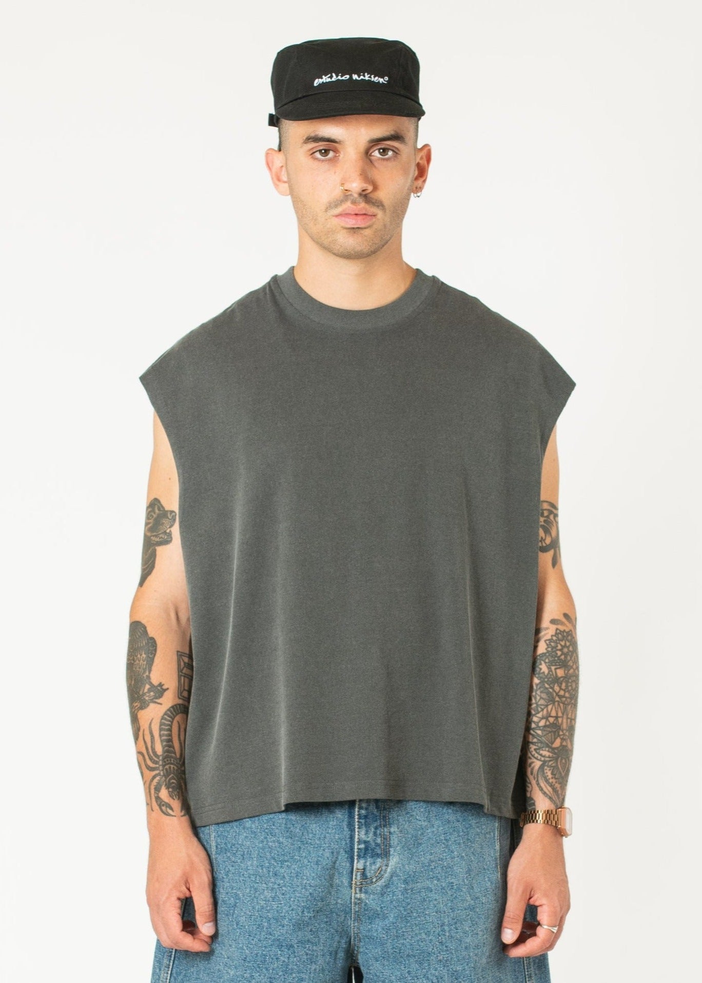 Muscle Cropped Tee – Estudio Niksen